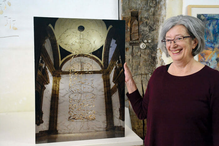 Esculturas voladoras de Maria Cueto - Txantxangorri Aldizkaria